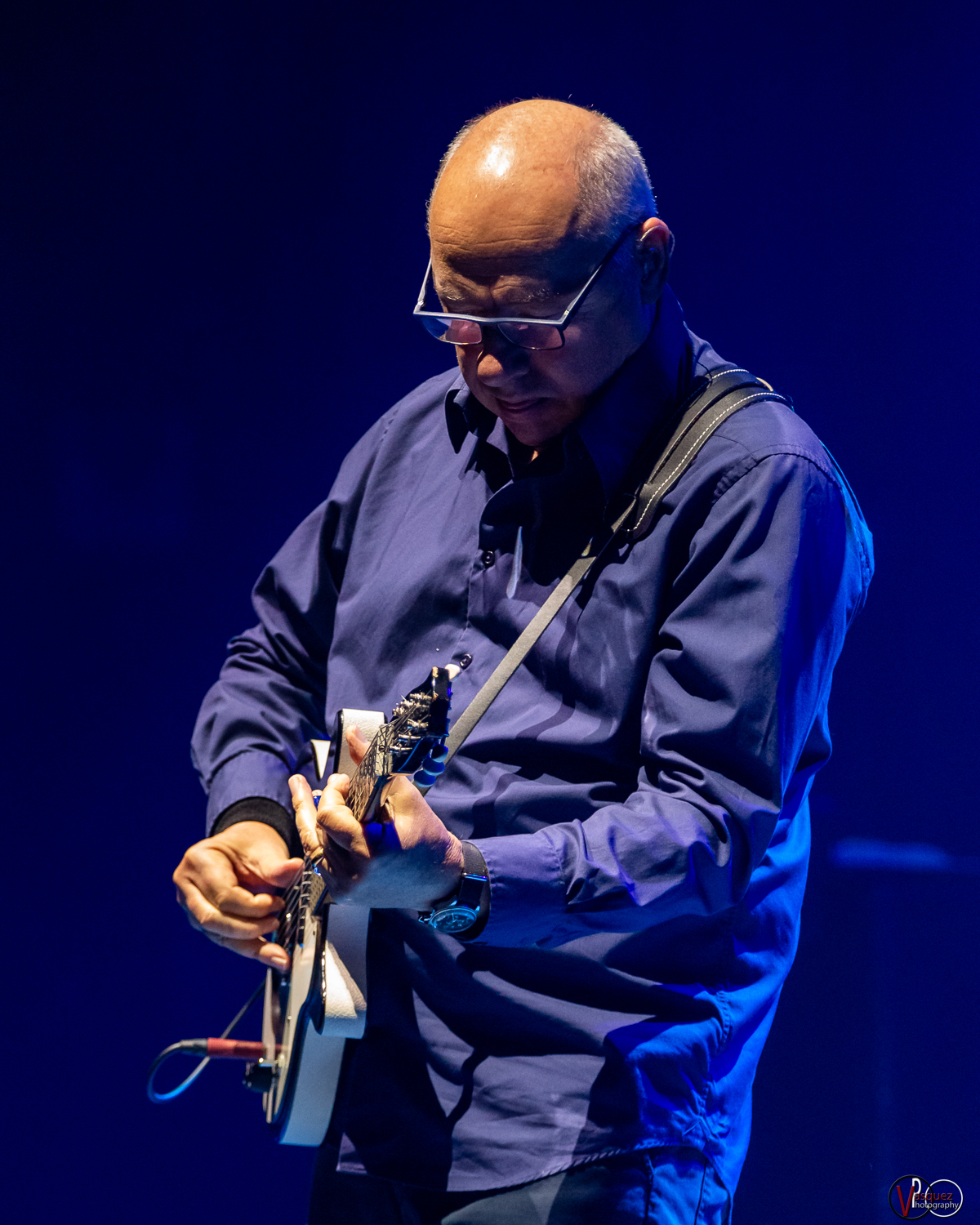 Mark Knopfler Performs for a Sold-Out Old National Centre